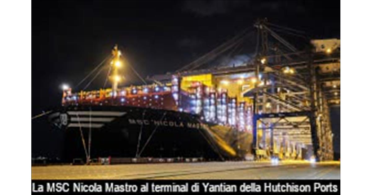 Esperando en Génova el primer buque portacontenedores de 24.000 teu ...